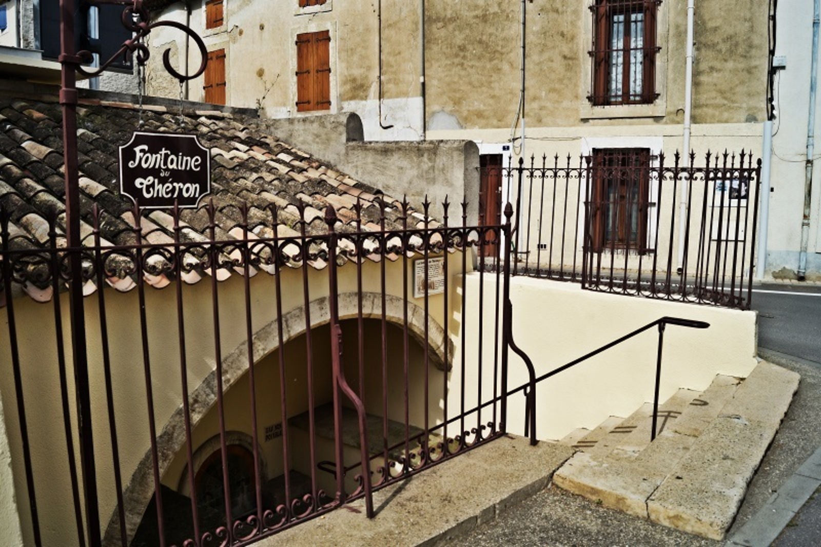 The Théron Fountain – Audio guide by Office de tourisme du Canal du ...